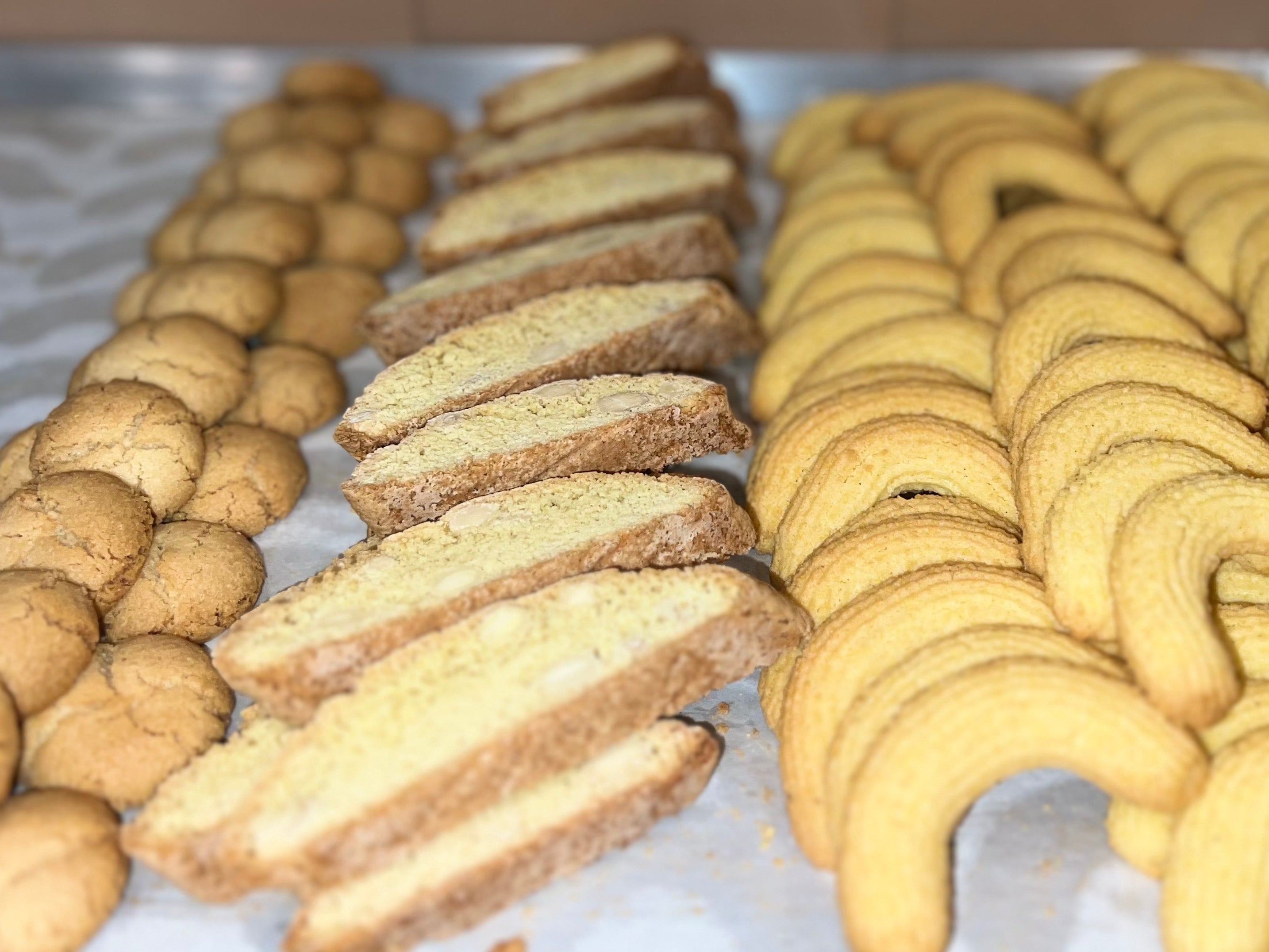 Traditional Tuscan Cookies: Biscotti, Krumiri, Baci Di Dama – Babylon ...